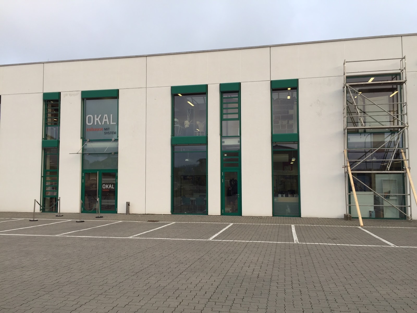 UNSER OKAL HAUS : OKAL HAUS BEMUSTERUNG