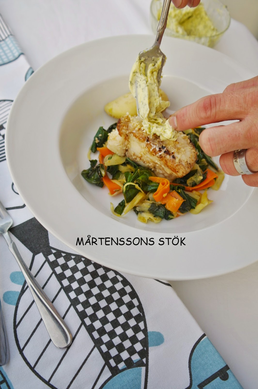 MÅRTENSSONS KÖK: Ugnsbakad marulk med citronsmör och rotfruktsfräs. Och ...