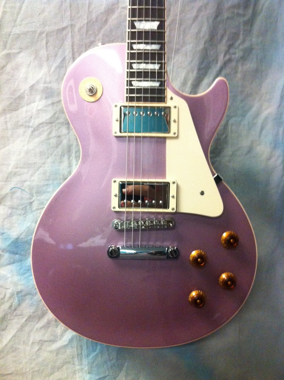 [QUESTION] What was the most beautiful/best looking guitar you've ever ...