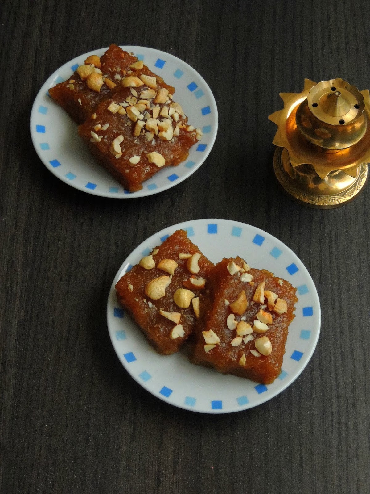 Priya's Versatile Recipes: Rava Halbai/Halubai/Semolina Halbai