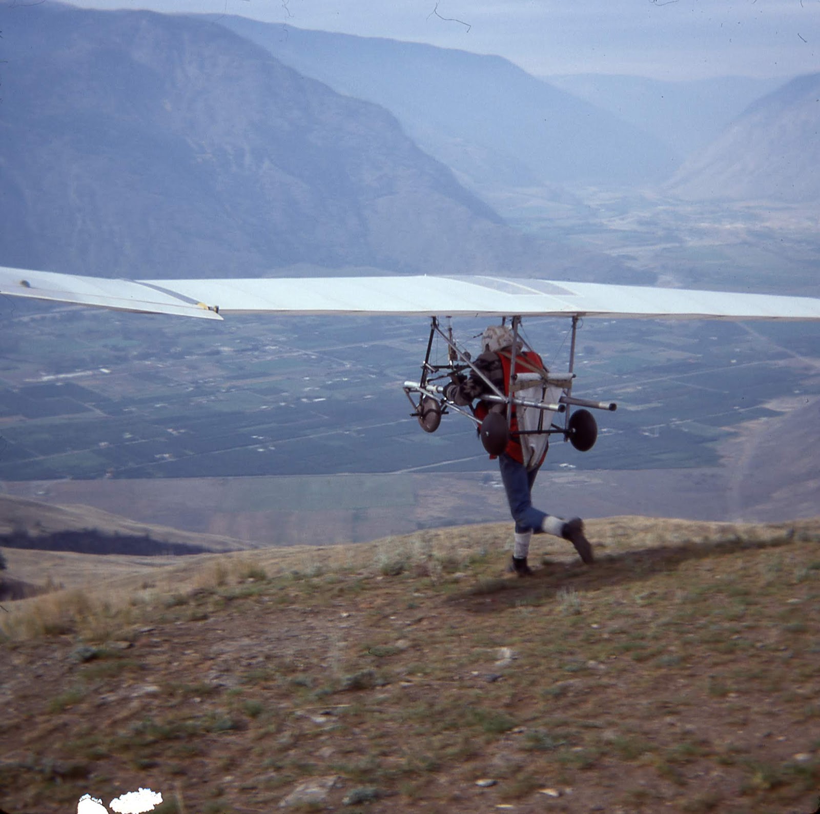 Canadian hang gliding and paragliding history: BC's first Mitchell Wing