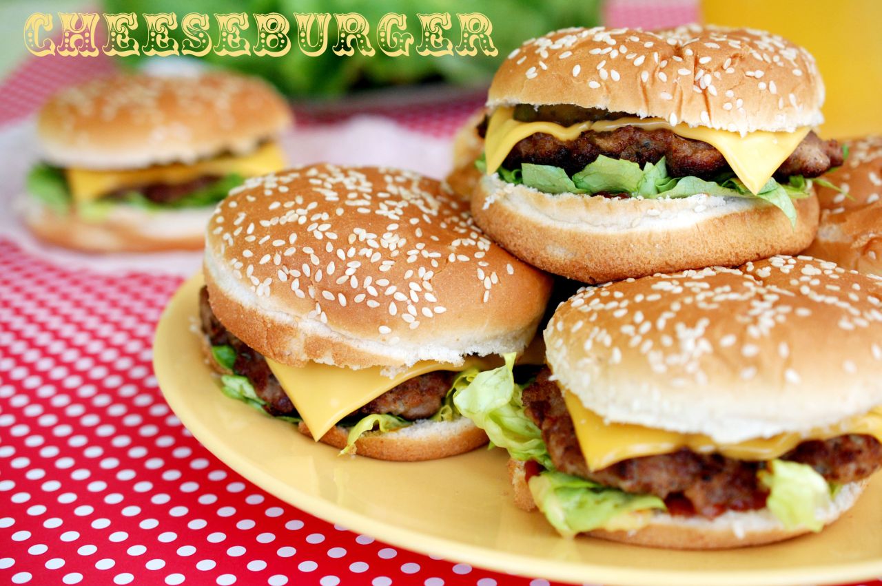 Cheeseburger - Retete culinare by Teo's Kitchen
