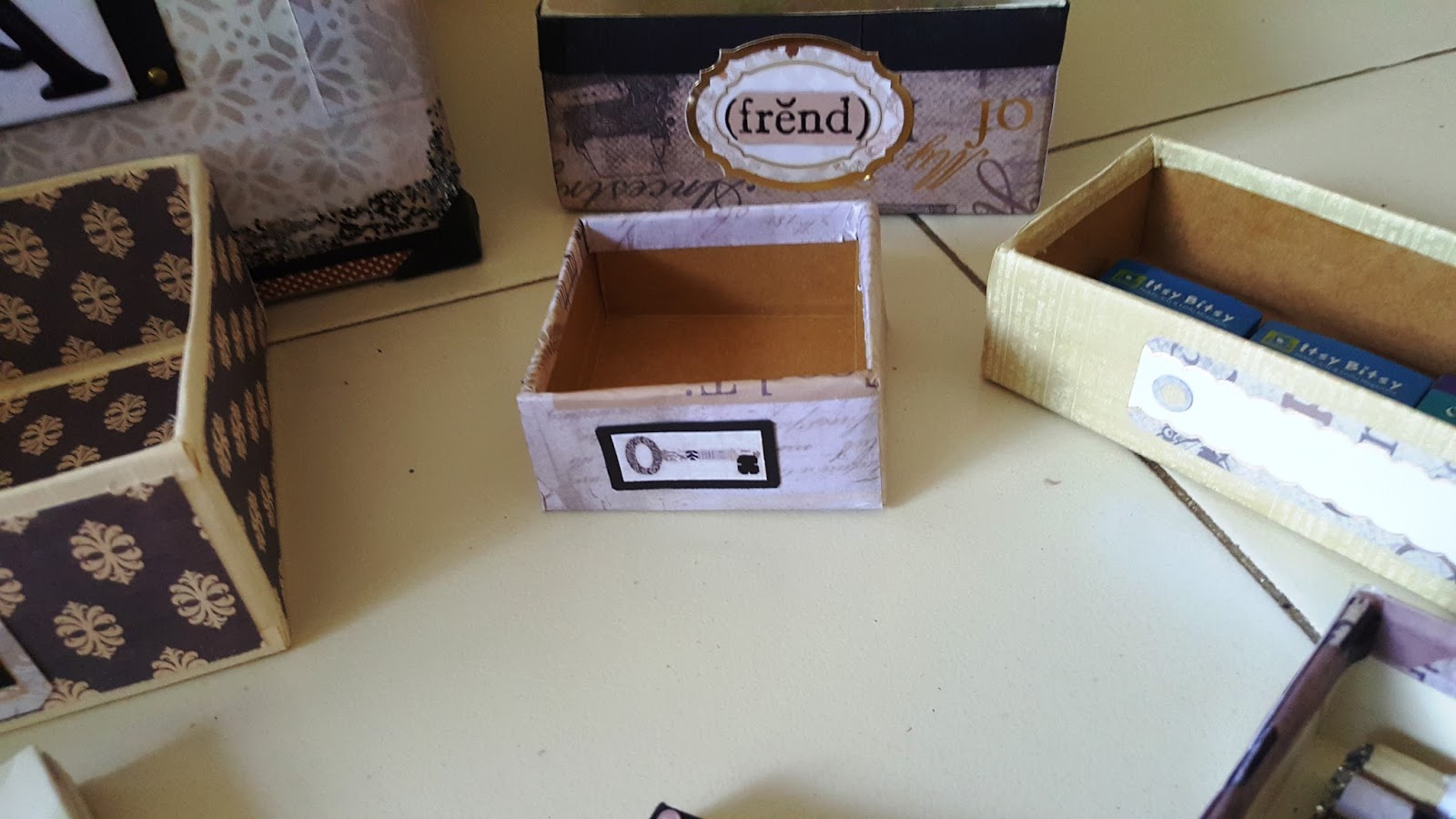 VREnchanted Color, Craft & more....: Treasure Chest