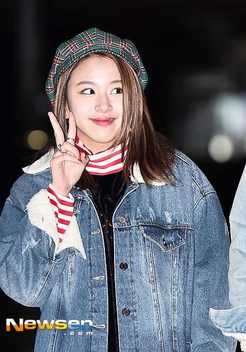 Joe's Twice Photo Blog: TWICE 161223 photos. New MV's Mina voice. Momo ...