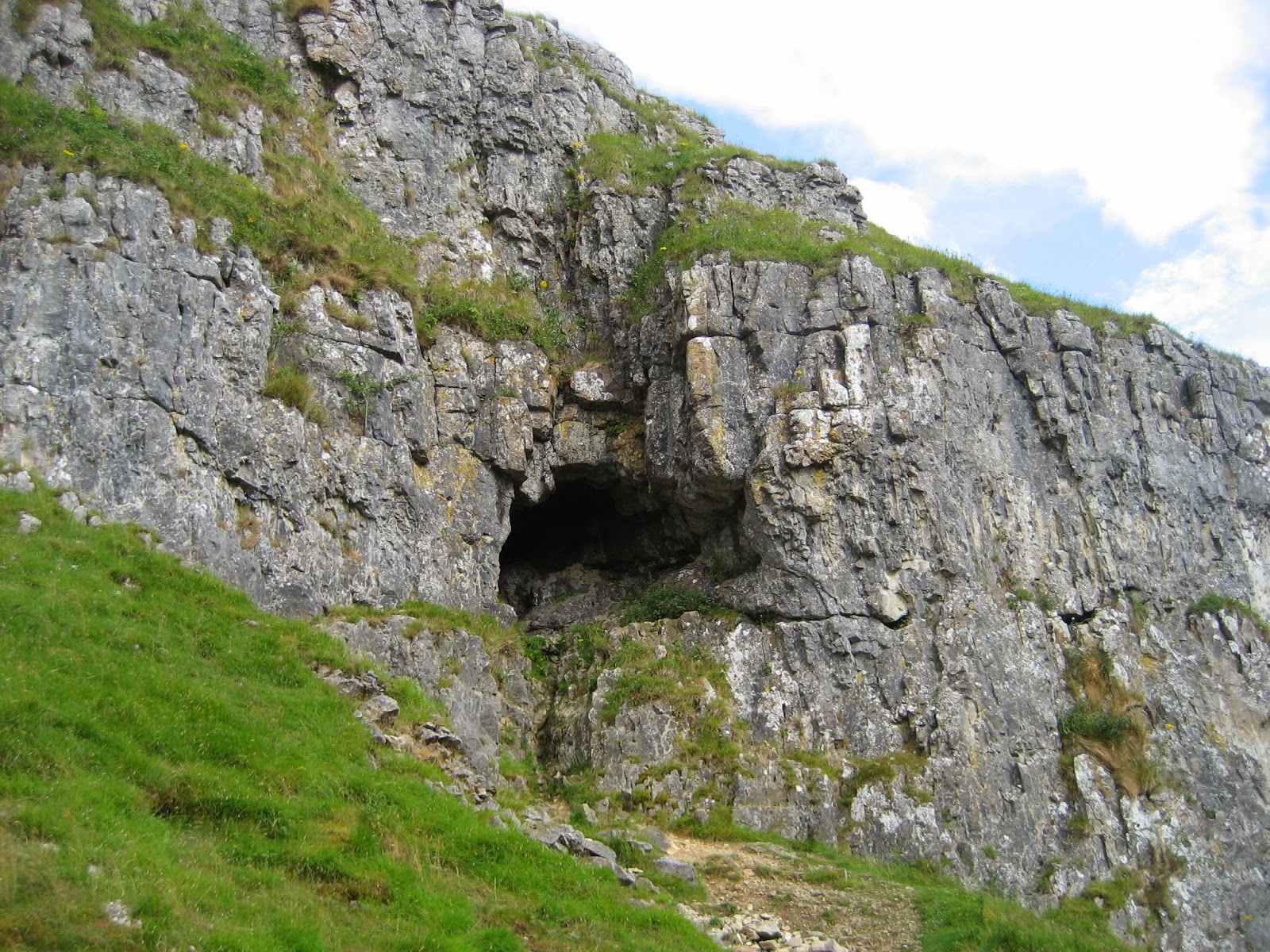 A Three Peaks Up and Under : February 2014