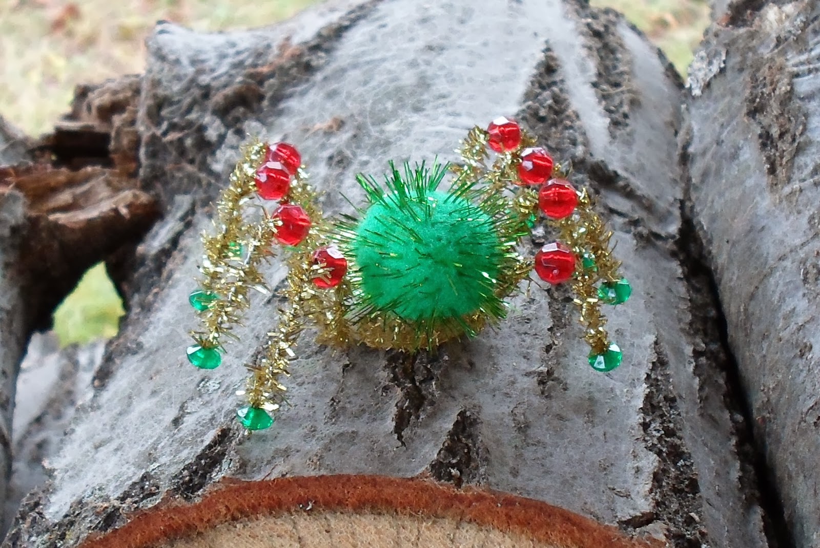 Happier Than A Pig In Mud: Bottle Cap Christmas Spider Ornament-And the ...
