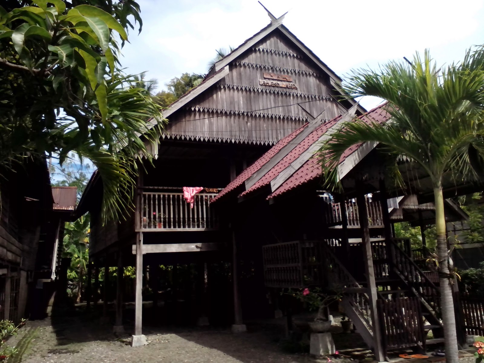 LEMBAGA SENI BUDAYA TANA LUWU: Bagaimanakah Bentuk Sejatinya Istana ...