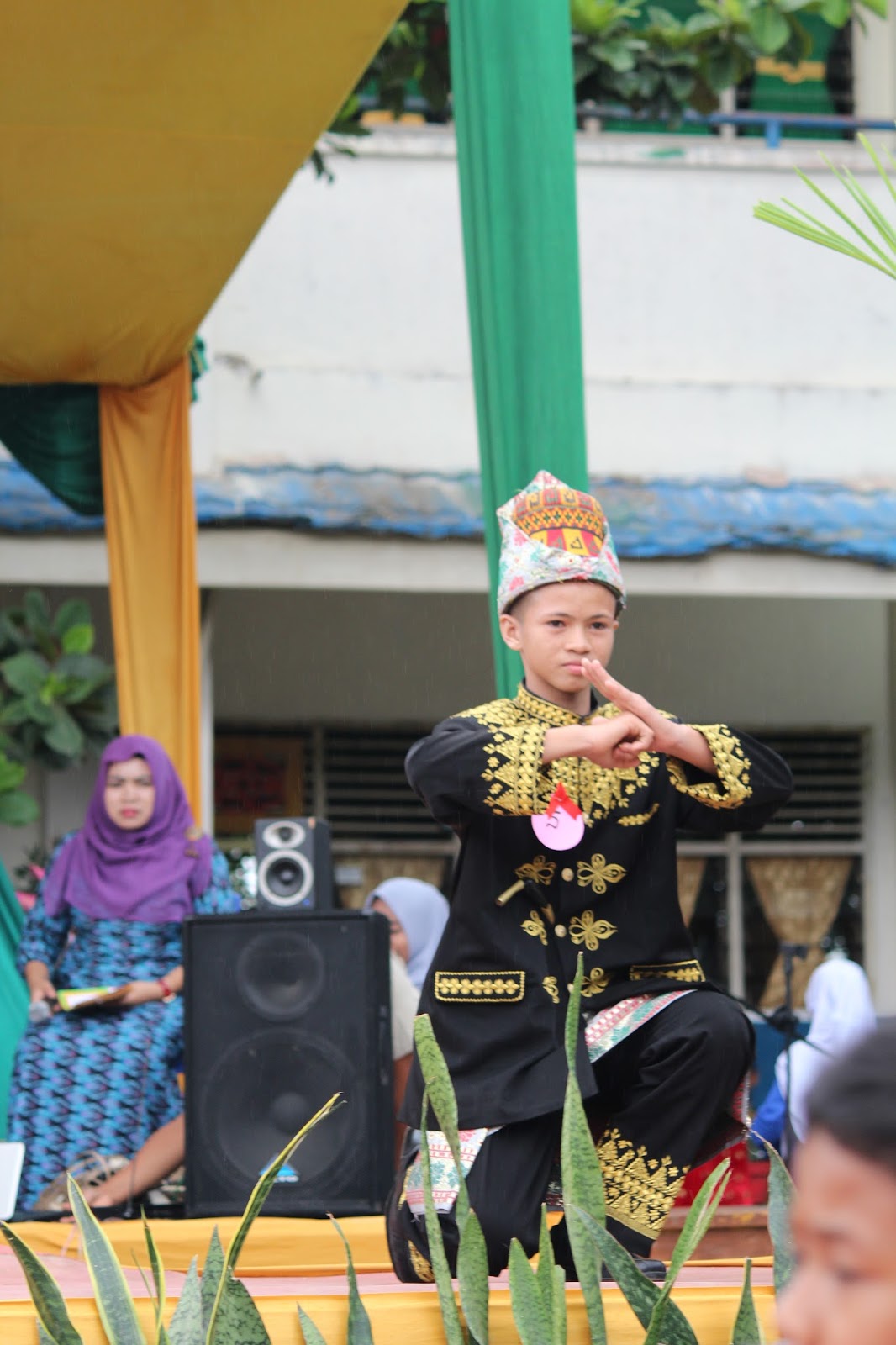 SMPN BERNAS: LOMBA BUSANA NUSANTARA SMP NEGERI BERNAS 5 | The Diary Of ...