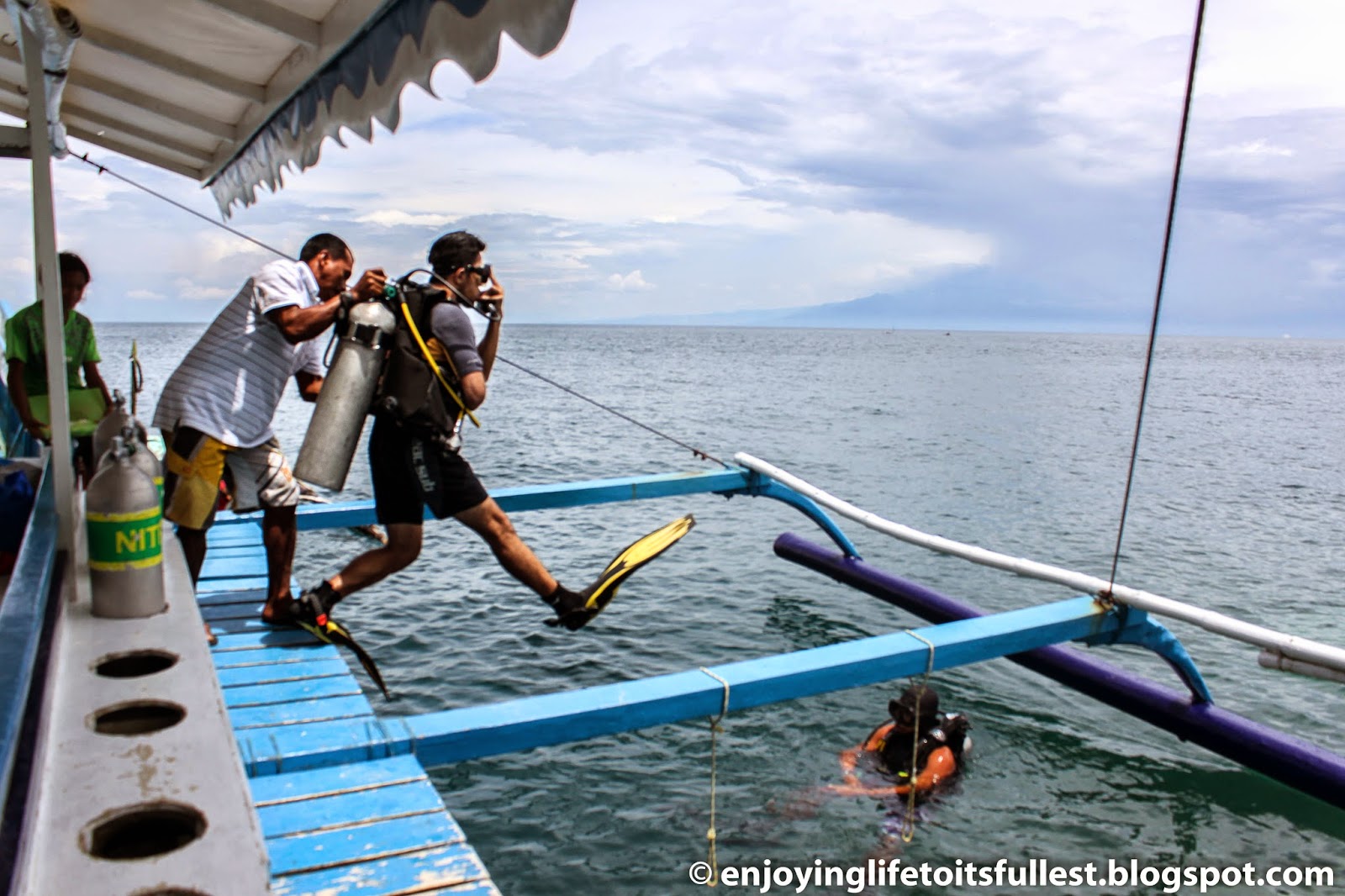 ALventureBlogs: Samal Island Adventure: Intro-Scuba Dive
