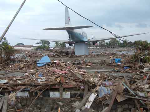 Foto Tsunami Aceh 2004 ~ Gallery Aceh