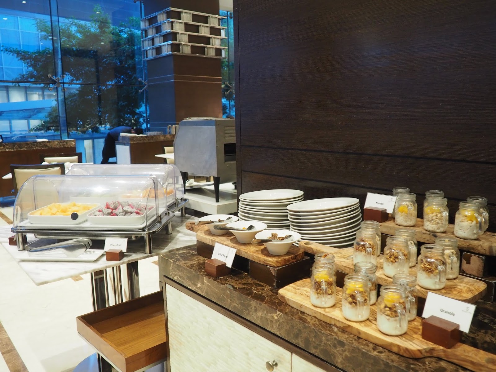 VinaTraveler's Blog: "Ascott BGC Manila", The Most Amazing Luxury ...