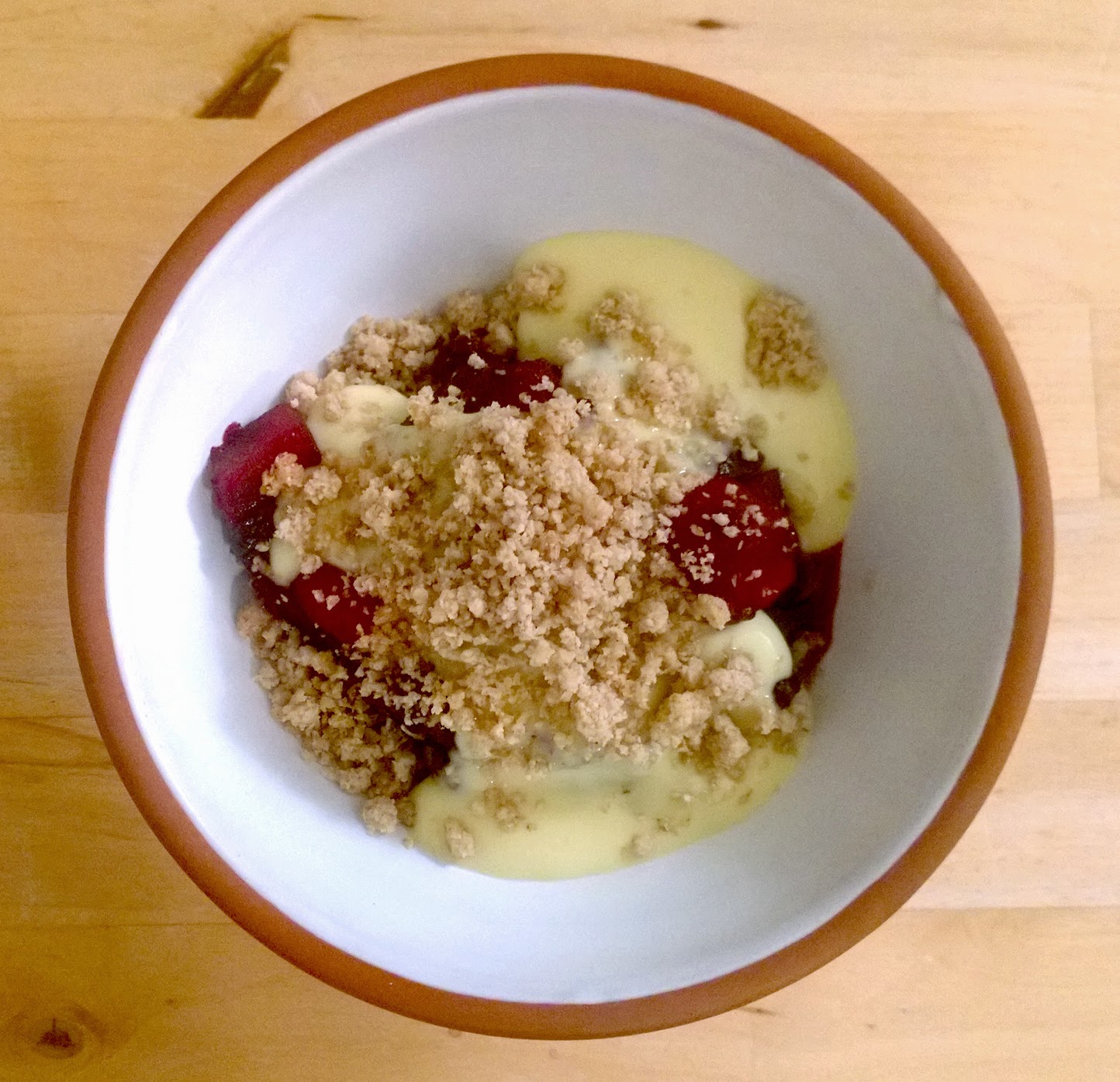 Charlie makes cakes: Deconstructed blackberry and apple crumble