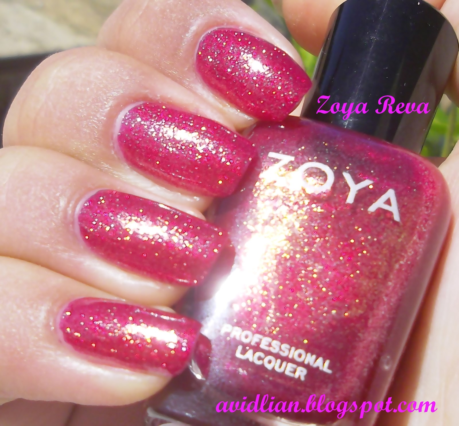 aviDliaN: The Most Shimmery Polish Ever: Zoya Reva