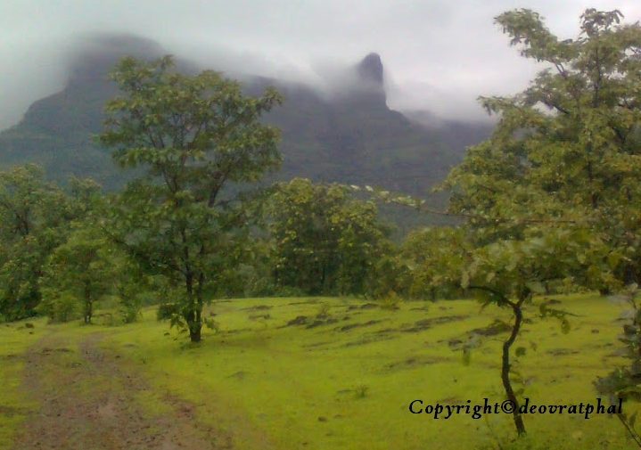Trek to Naneghat: Photolog of a Medieval toll-booth