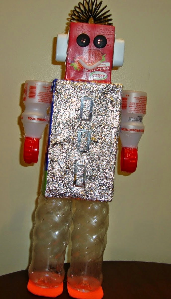 Robô feito com sucata ou material reciclado - brinquedo com sucata ...