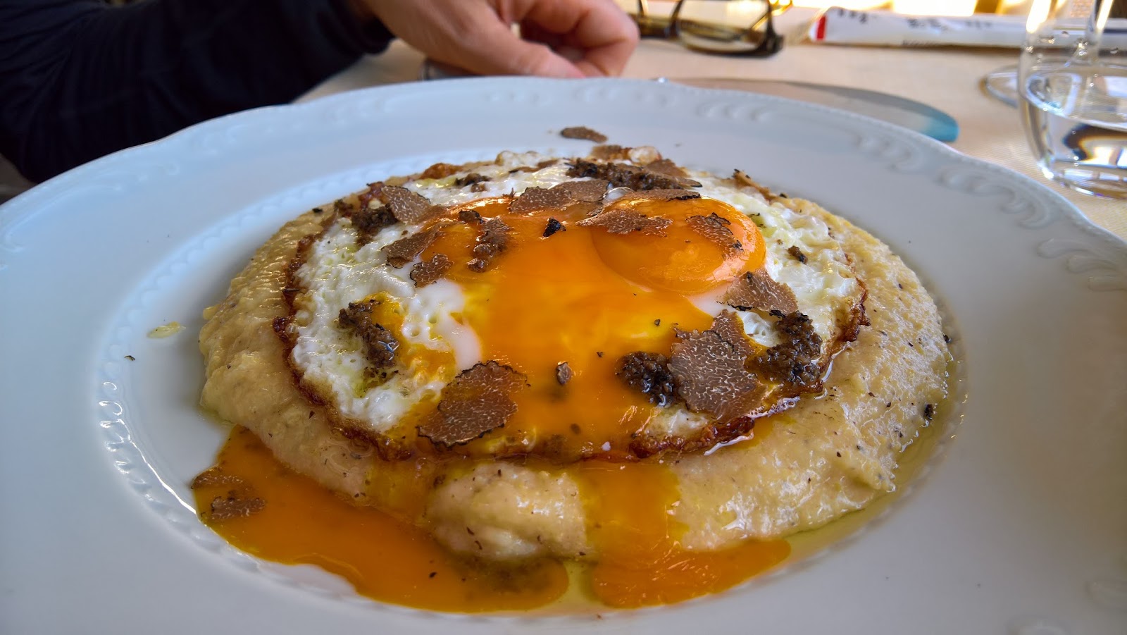 TravelMarx: A Hike Between San Pellegrino Terme (Ruspino) and Bracca