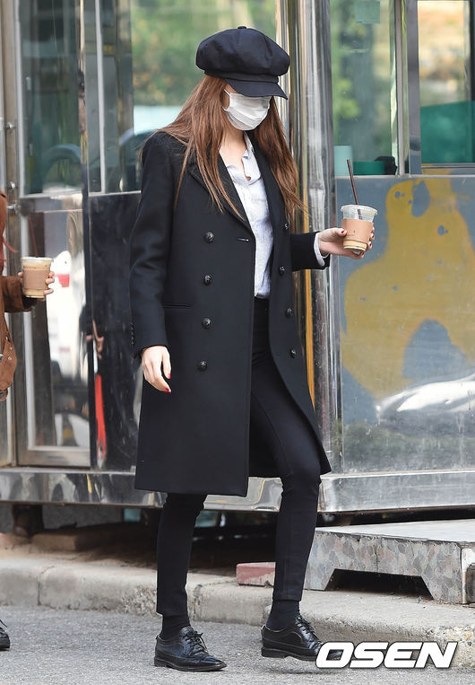 Check out the pictures from f(x)'s arrival at Music Bank - Wonderful ...