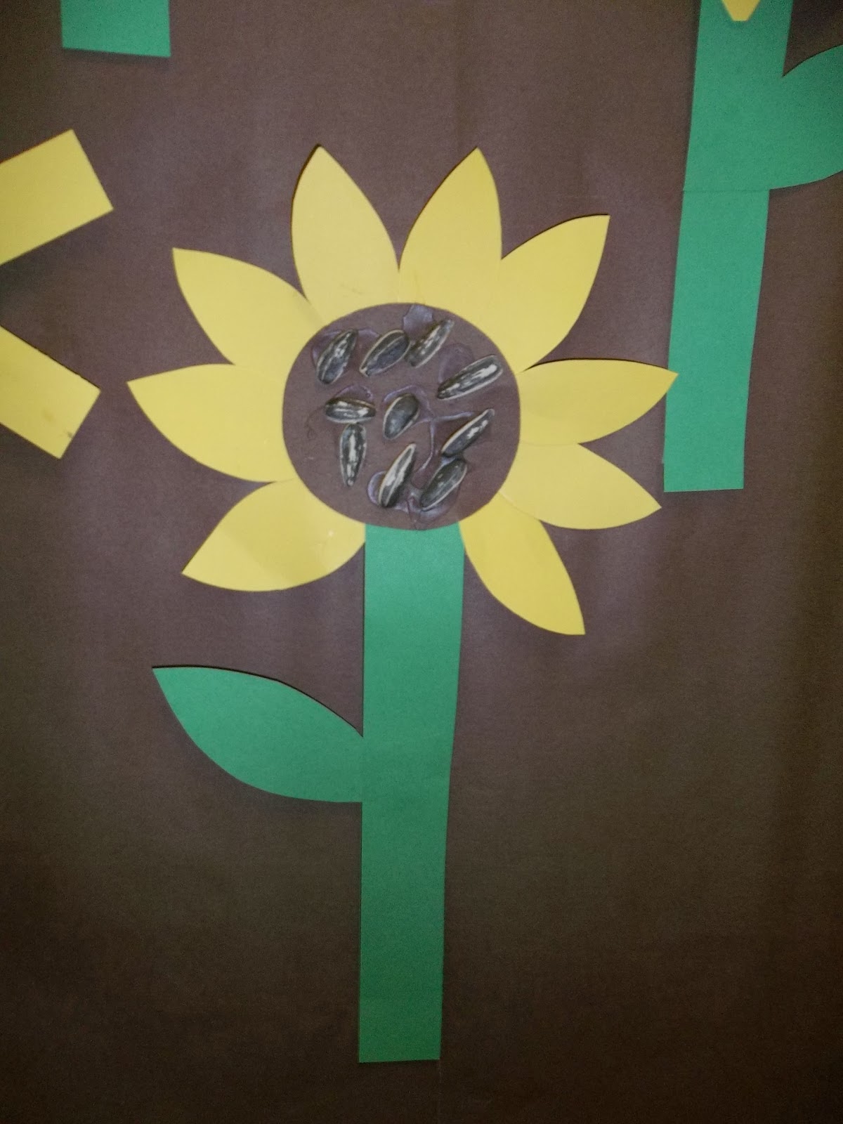 The Good Life: Pre K Days {Fall Mural}