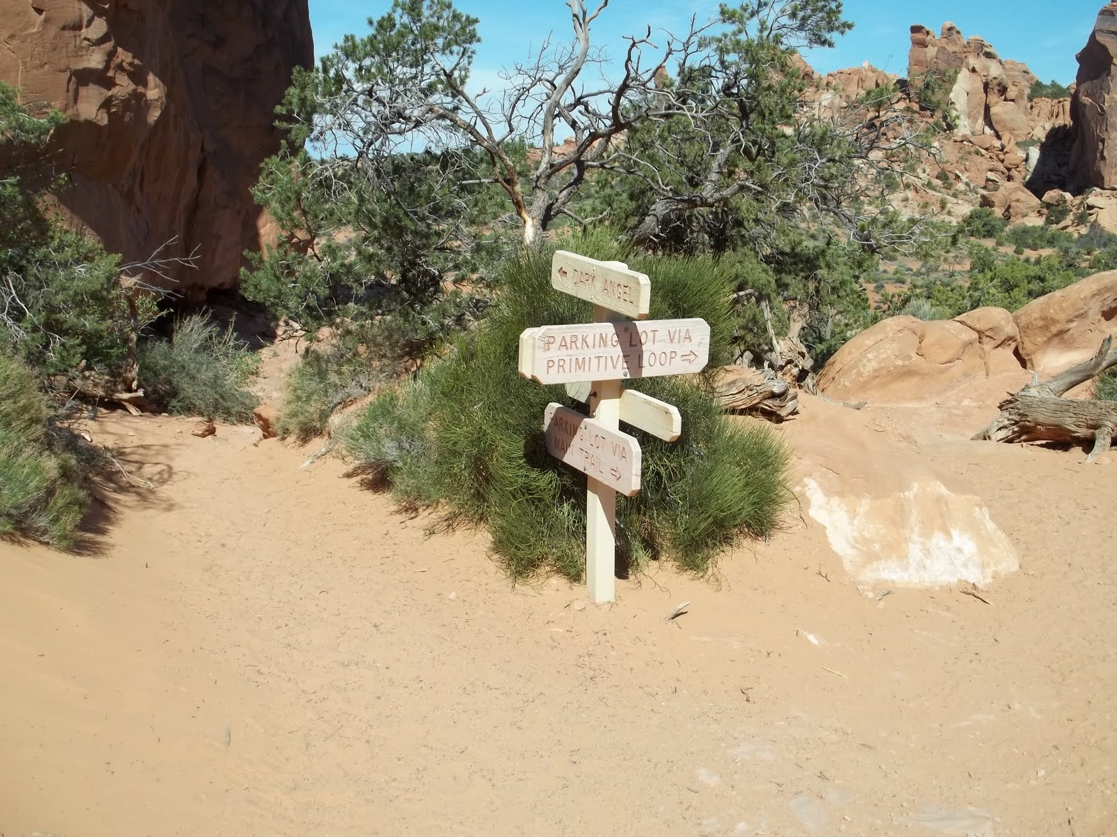 gjhikes.com: Devil's Garden Primitive Loop