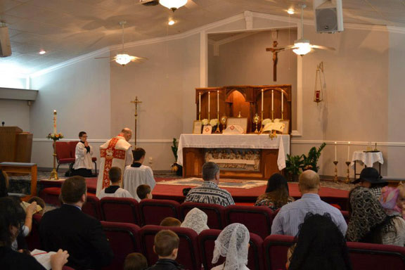 CATHOLICVS: Primera Misa Tridentina en la nueva sede de la FSSP en ...