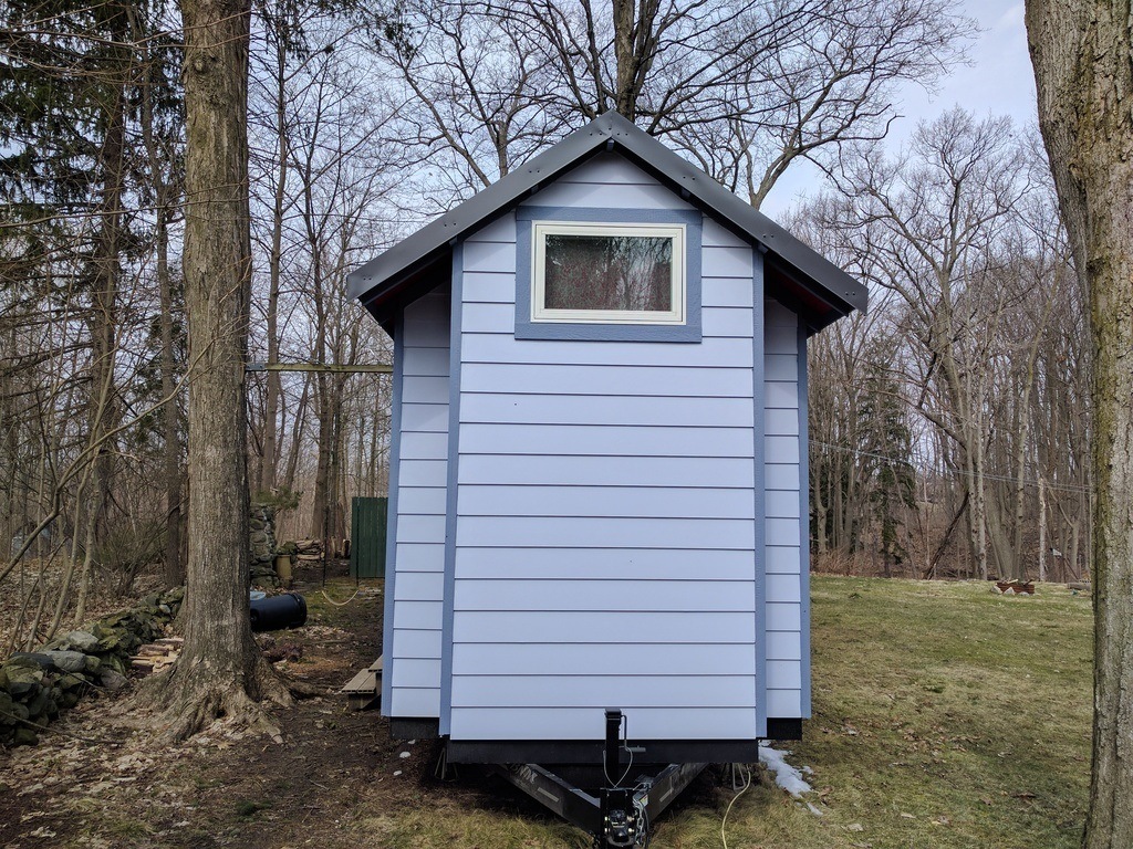 TINY HOUSE TOWN: Working Class Tiny House (180 Sq Ft)