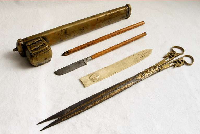 A History of Graphic Design: Chapter 4 - The Islamic Calligraphy