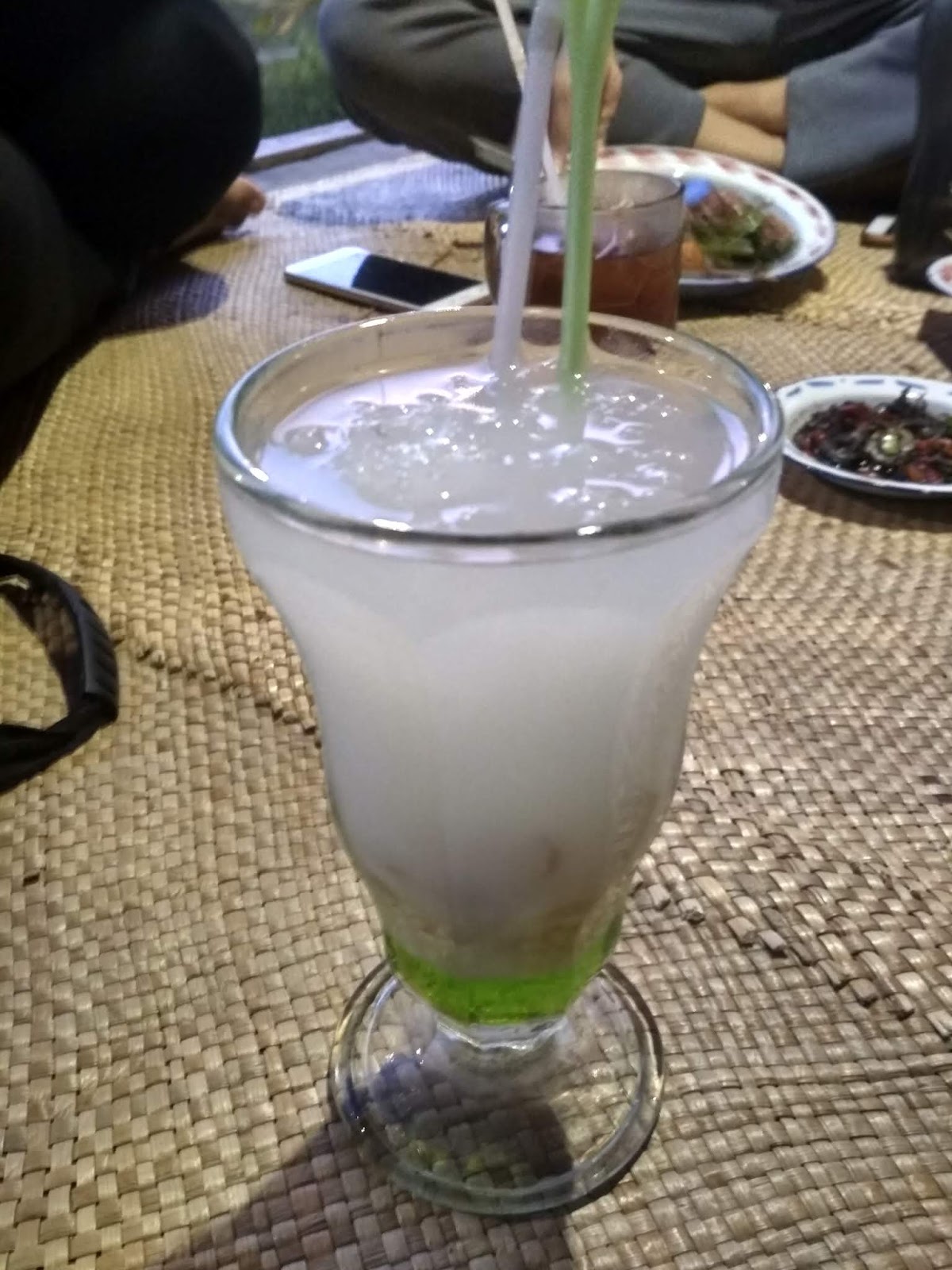 Es Kolang-Kaling: Solusi di tengah Gerahnya Badan