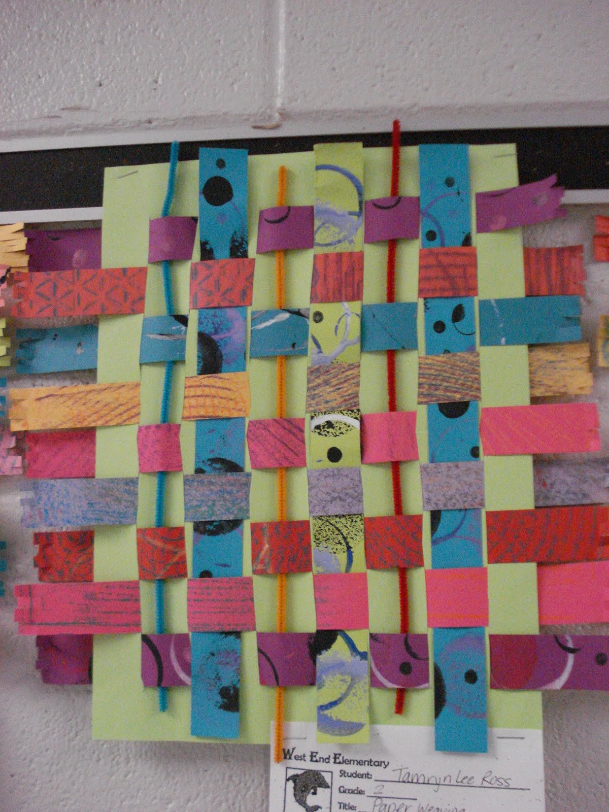 No Stick Kids Allowed! :): Paper Weaving