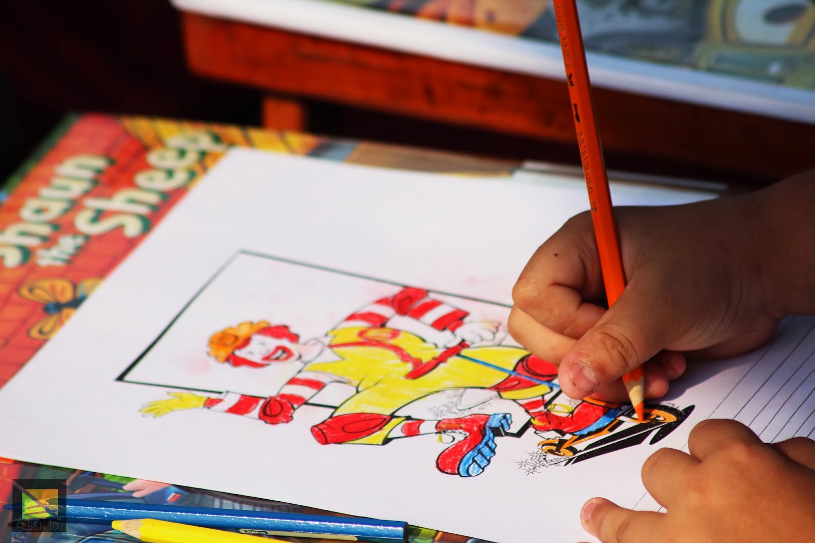 Lomba Mewarnai Badut di McDonald's