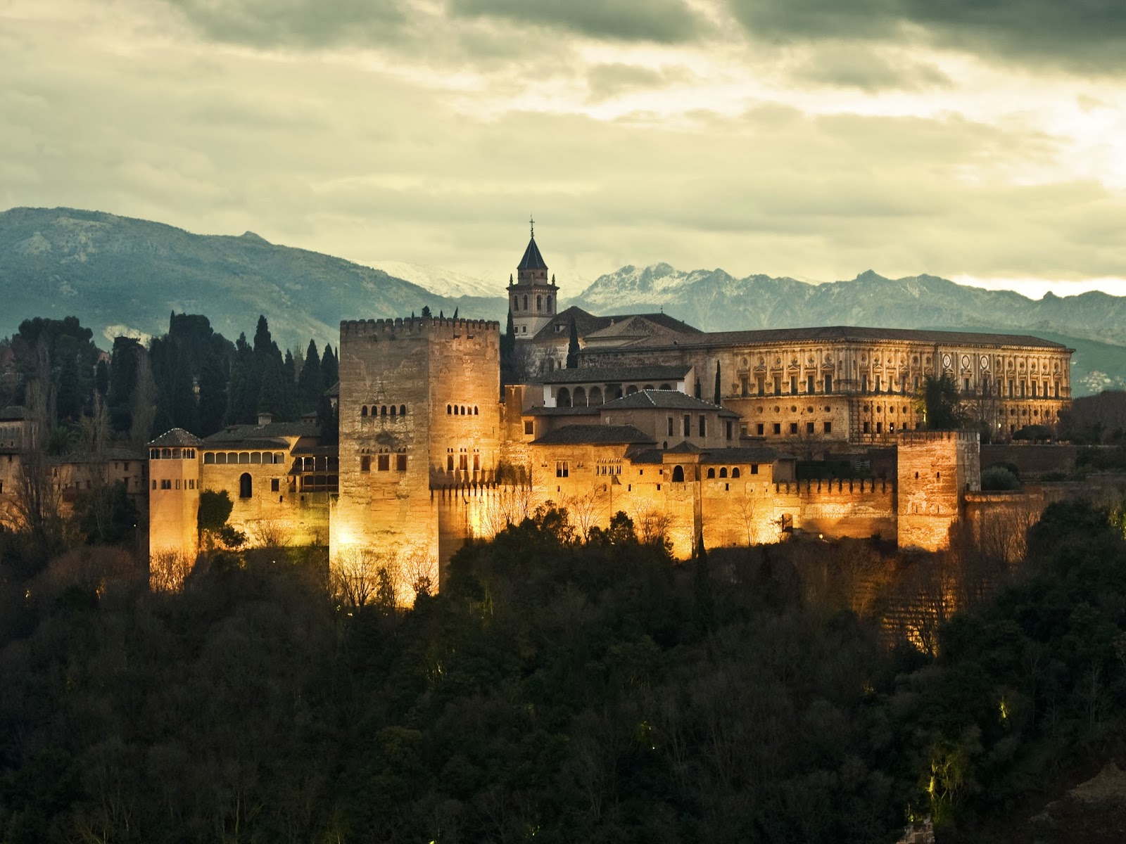 Monumentos e Lugares no Mundo: Alhambra - Espanha
