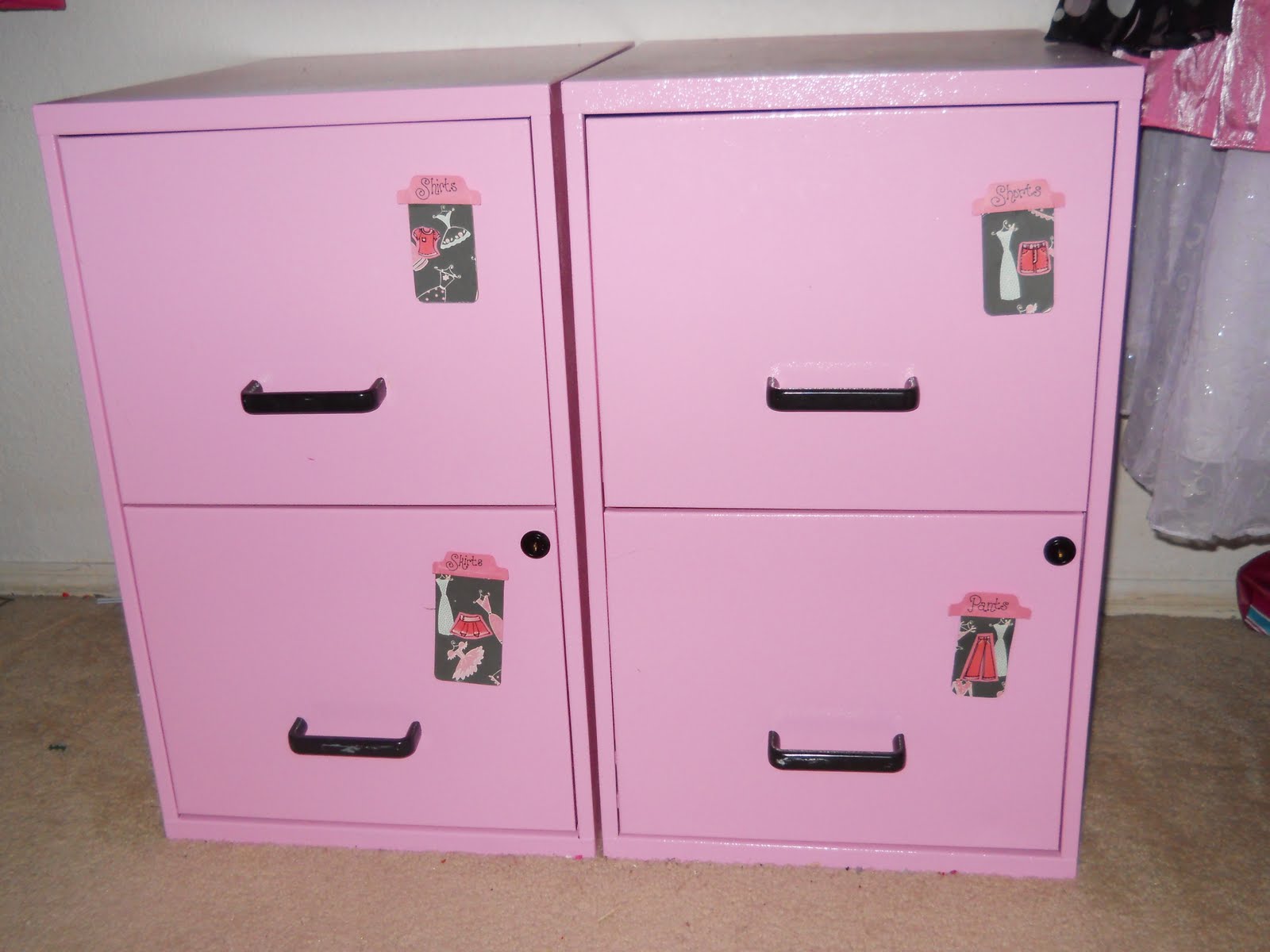Tara's Bit of Whimsy: Organize a little girls room.....