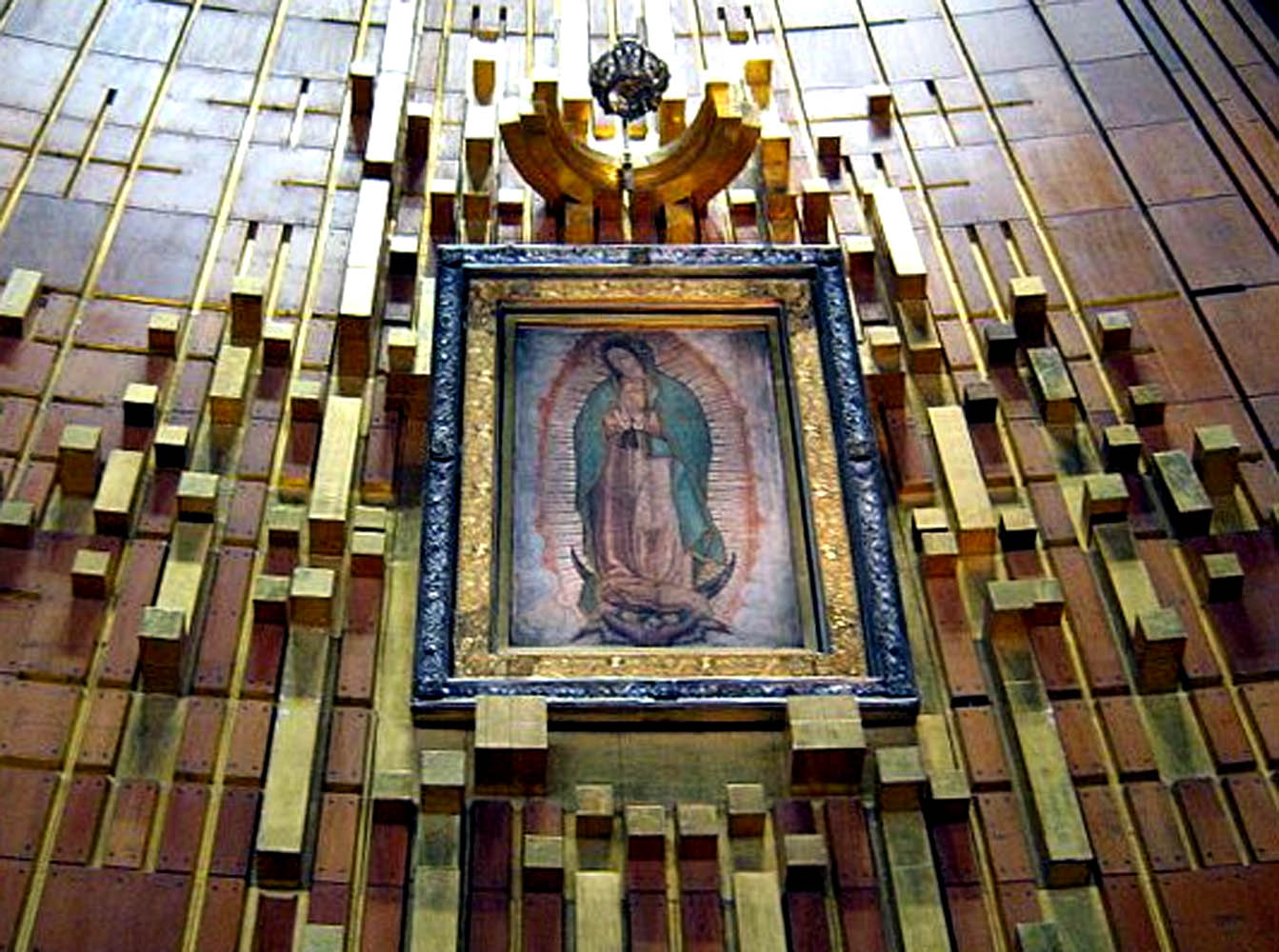INVESTIGACIONES ESPECIALES: LA VIRGEN DE GUADALUPE EN EL PALACIO DEL ...