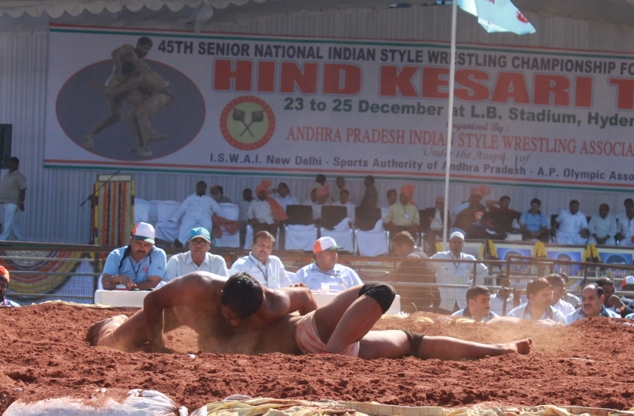 KUSHTI कुश्ती - Traditional Indian Wrestling: 45th Hind Kesari - Match ...