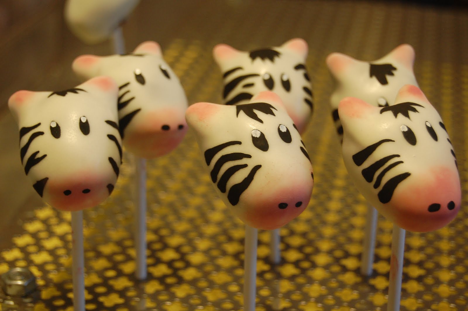 POP BAKERY: Zoo POPs