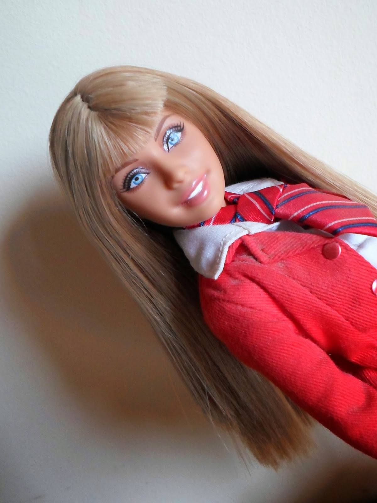 El rincón de mis muñecas: Barbie Mia Colucci de la serie:Rebelde