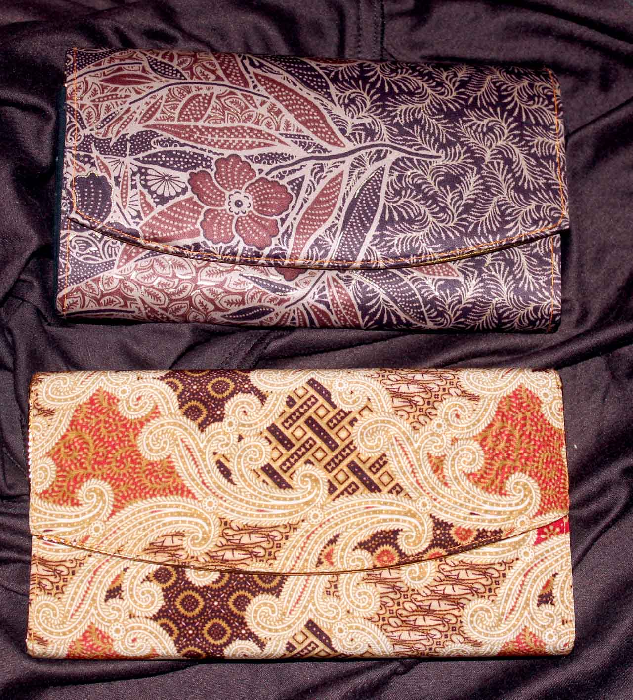 o: Dompet Batik untuk Souvenir Pernikahan