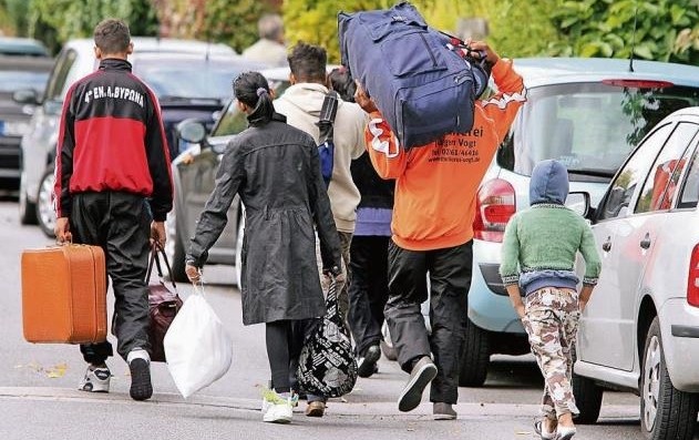 About 330 thousand Albanians received the citizenship of an European ...