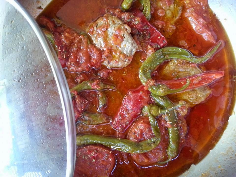 DOMATESLİ BİFTEK | Tülinceyemekler