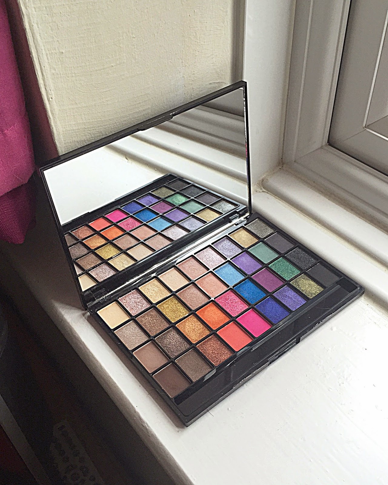 I ♡ MAKEUP SLOGAN PALETTE REVIEW / Heroine Heart