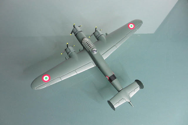 1/144 airbattle: 1/144 Cantieri Z.1007 Alcione - by Atlas