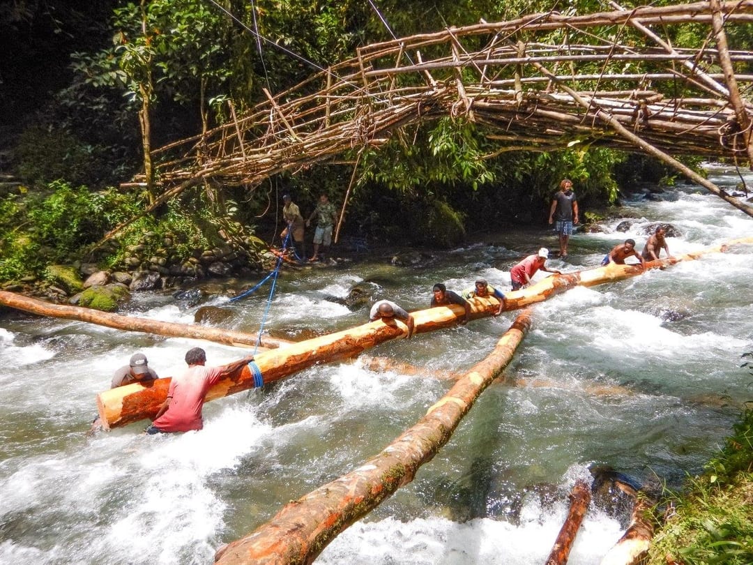 Australia supports Kokoka Community with river crossing bridges - Papua ...