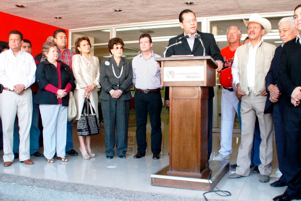 El Informante: Fuerte en 2012 el PRI festeja 83 años vivo