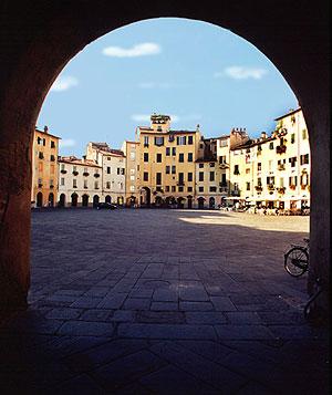Manny's Journal: The Pleasures of Lucca