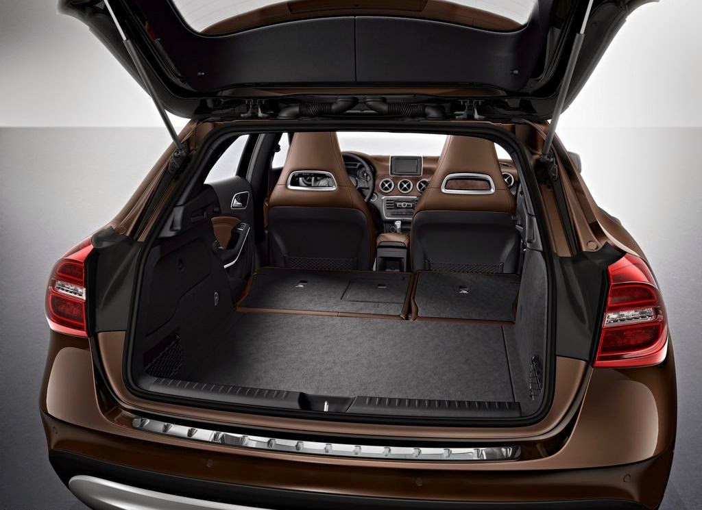 ENSAIO: Mercedes-Benz GLA 200 CDI (MY 2014) - COCKPIT AUTOMÓVEL