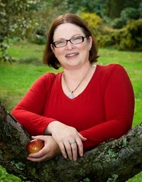 Debbie's Book Bag: Review and Giveaway: Golden Malicious