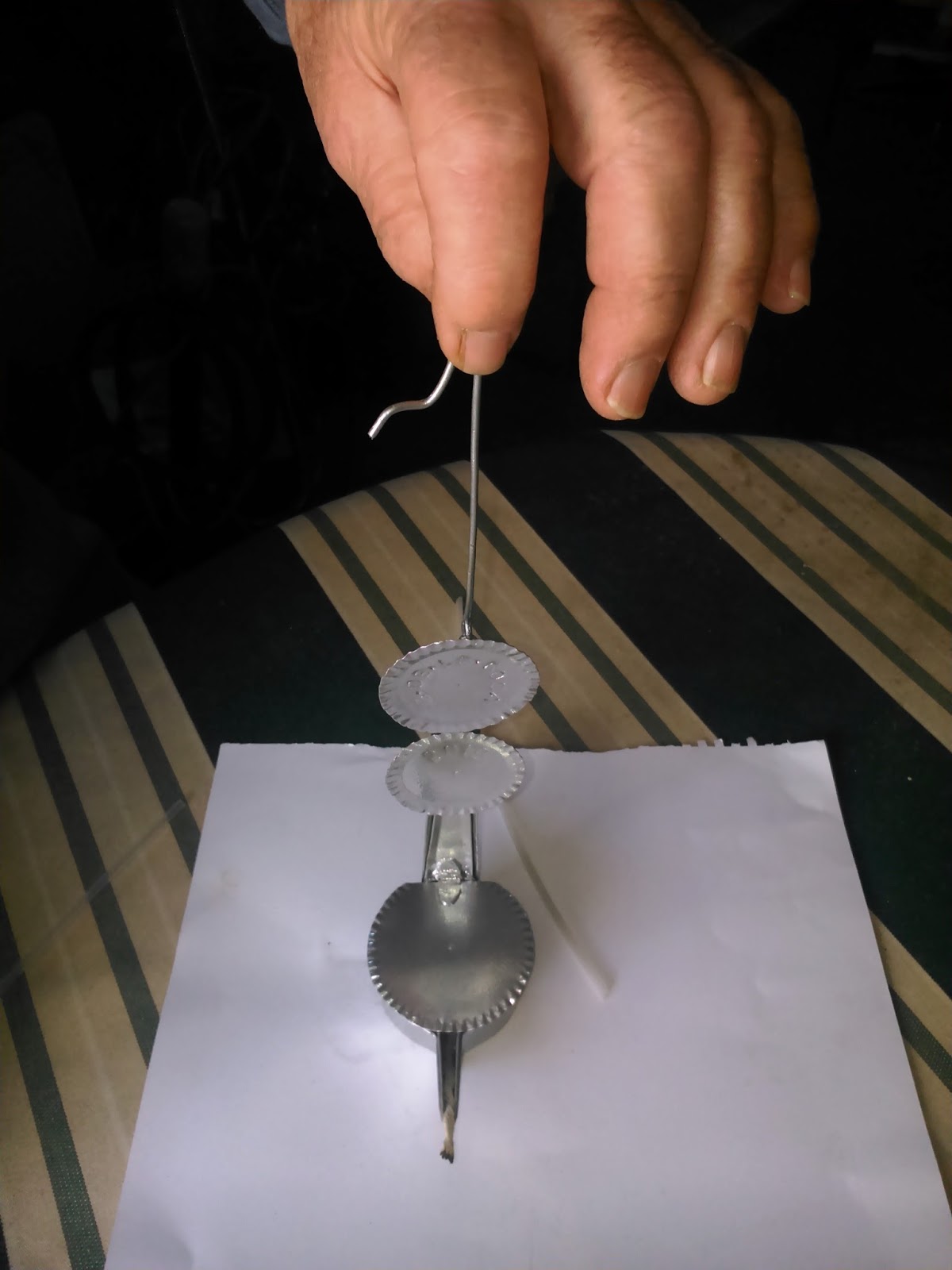 Un tema, mil preguntas.: Candil y otros trabajos.