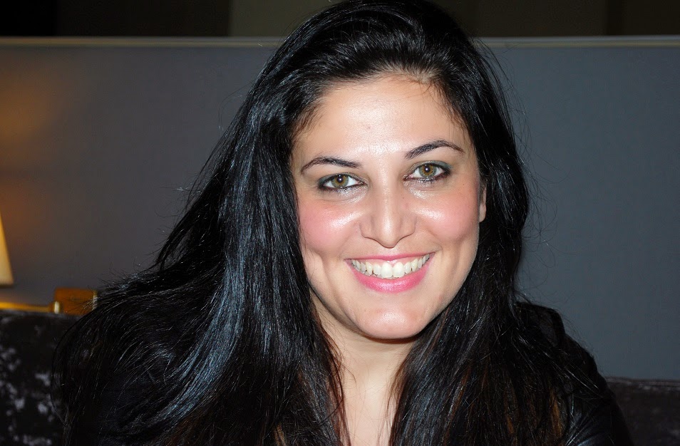 EL ECO DE LAS VOCES: Lena Valenti, escritora: “El género romántico ...