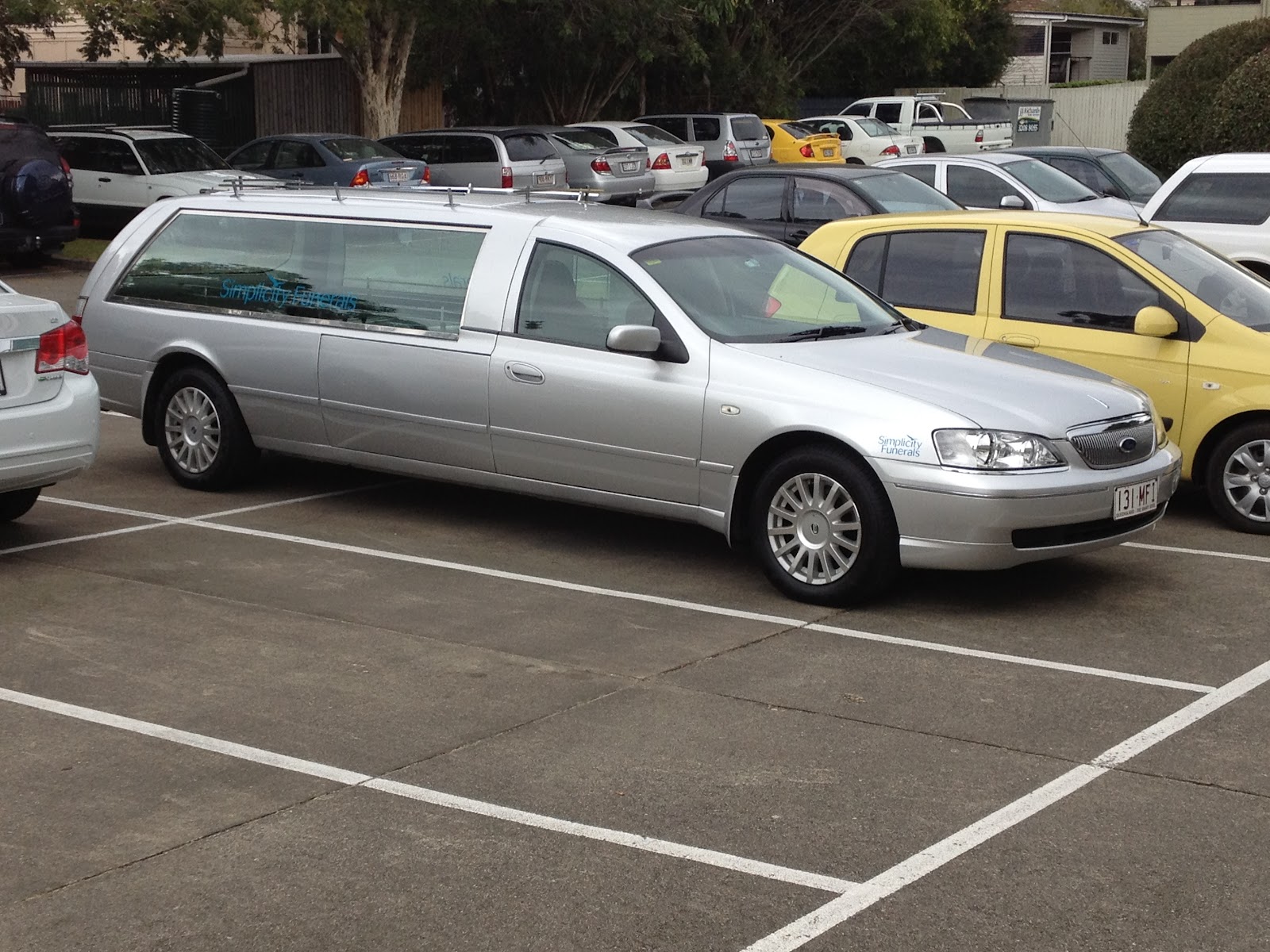 The Other Side Of Funerals: The Hearse - Telling them apart