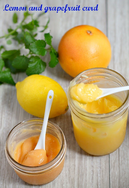 Mini lemon cheesecakes with homemade lemon curd topping