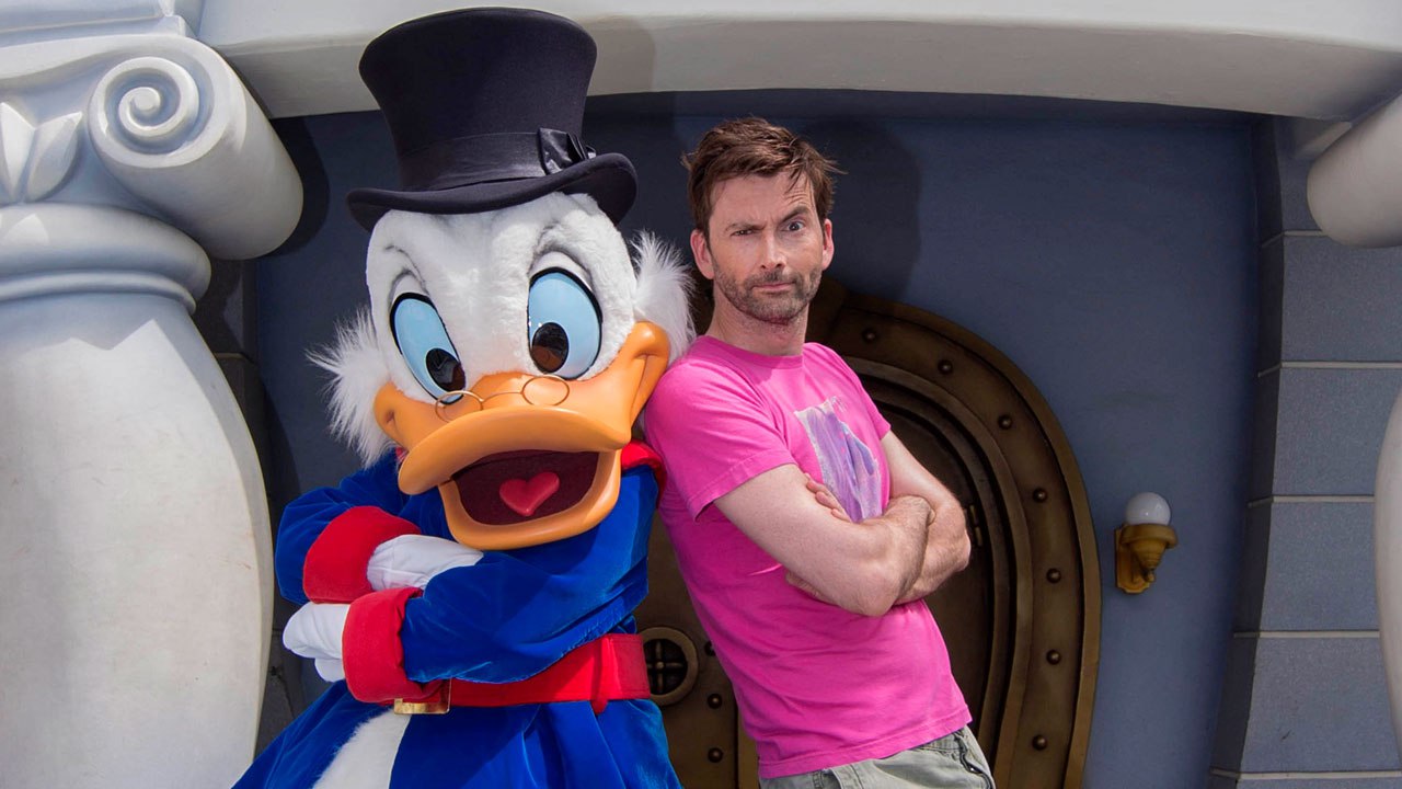 PHOTOS: DuckTales Star David Tennant Visits Scrooge McDuck At Disneyland